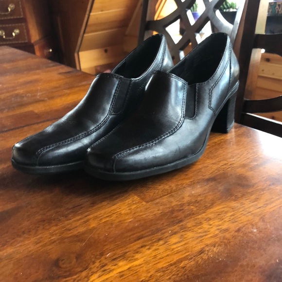 Clarks | Shoes | Clarks Comfort Block Heels | Poshmark